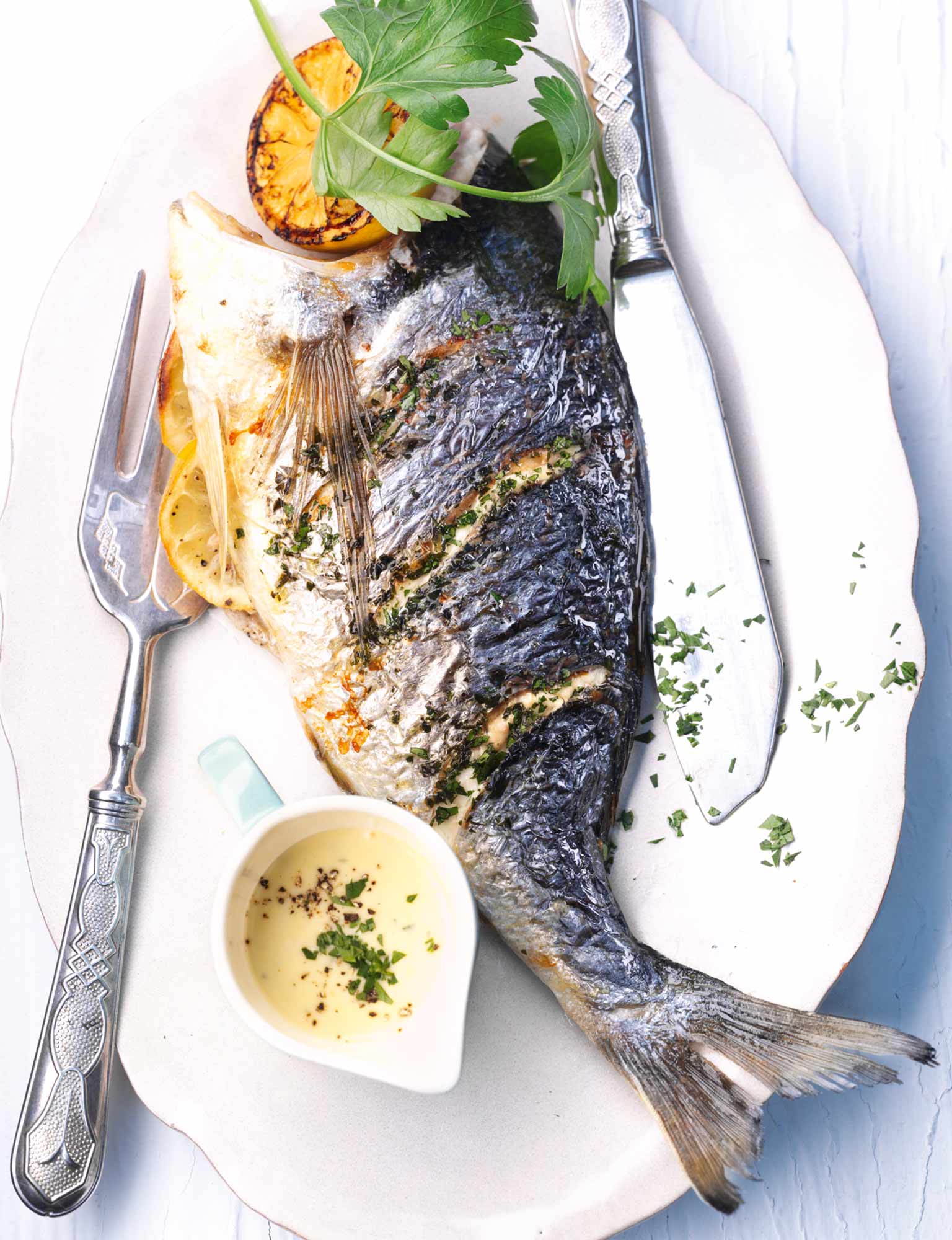 Doraden mit Kräutersauce
